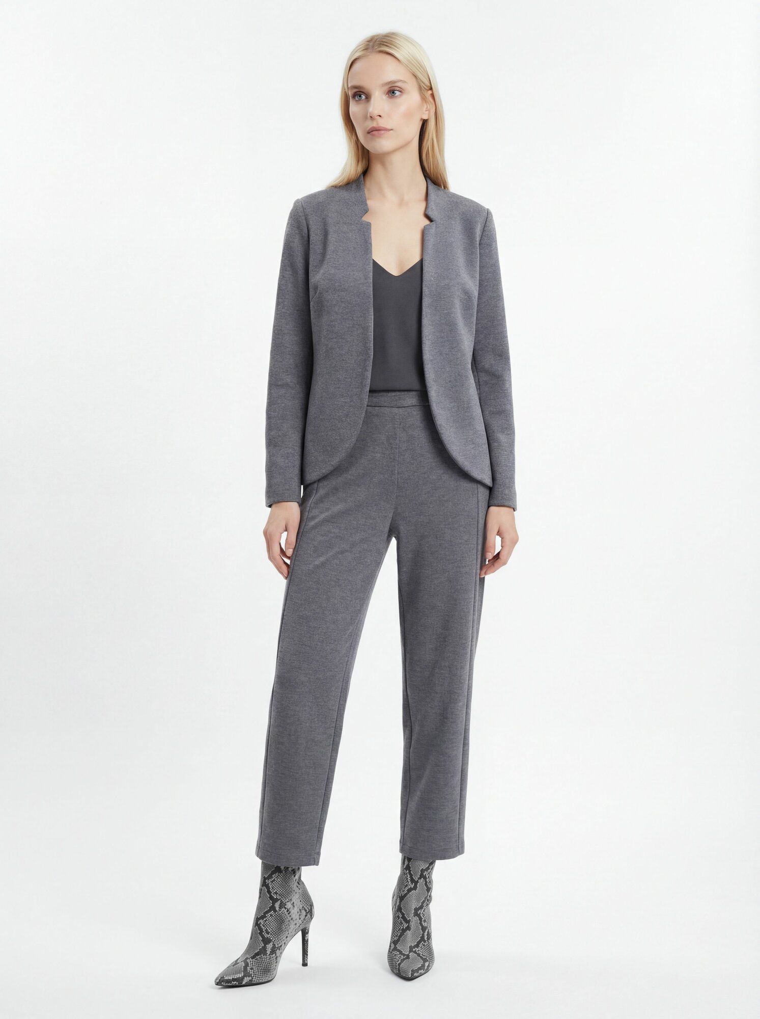 Костюм классический DEDE дизайнерская