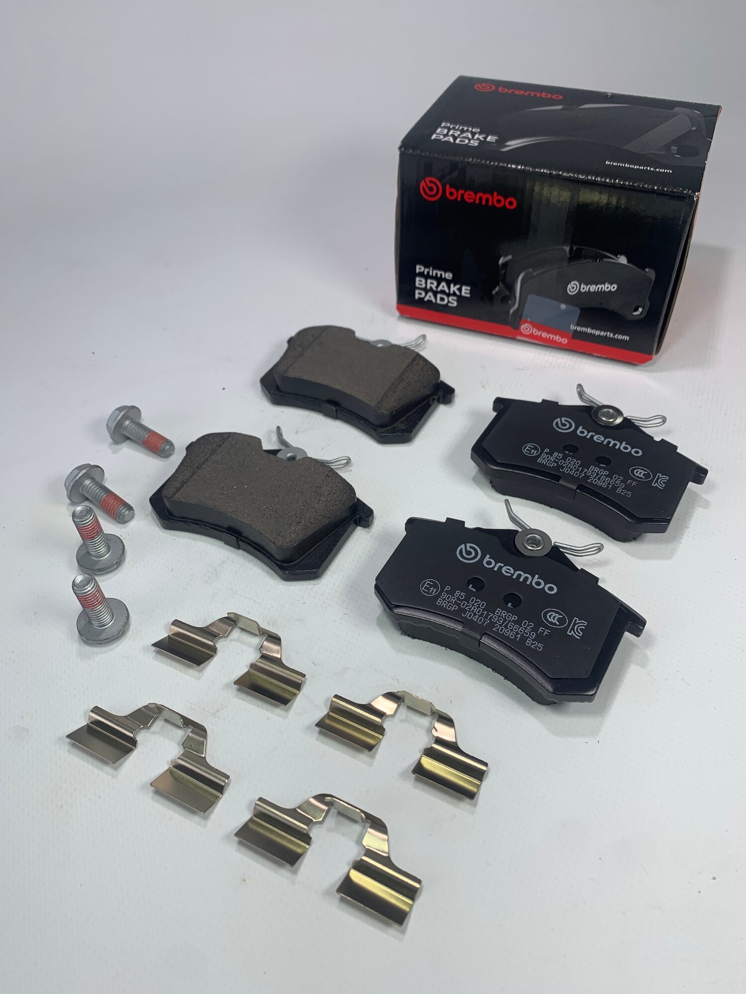 Brembo P85020 (P 85 020) — колодки тормозные задние оригинал. В наличии для VW Golf IV, Bora, Passat, Citroen C8