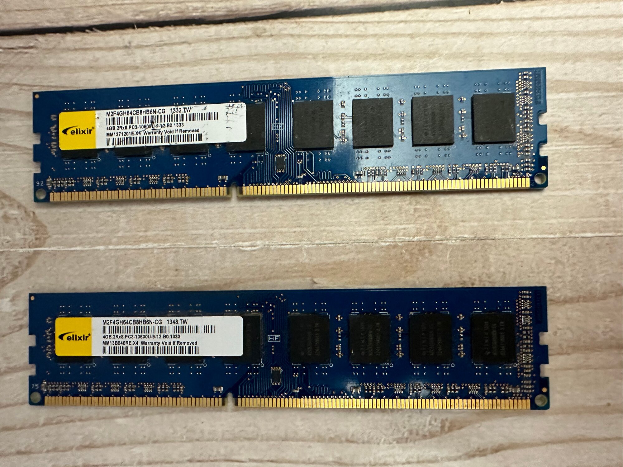 Оперативная память Elixir 4 гб DDR3 PC3-10600 (M2F4GH64CB8HB6N-CG)