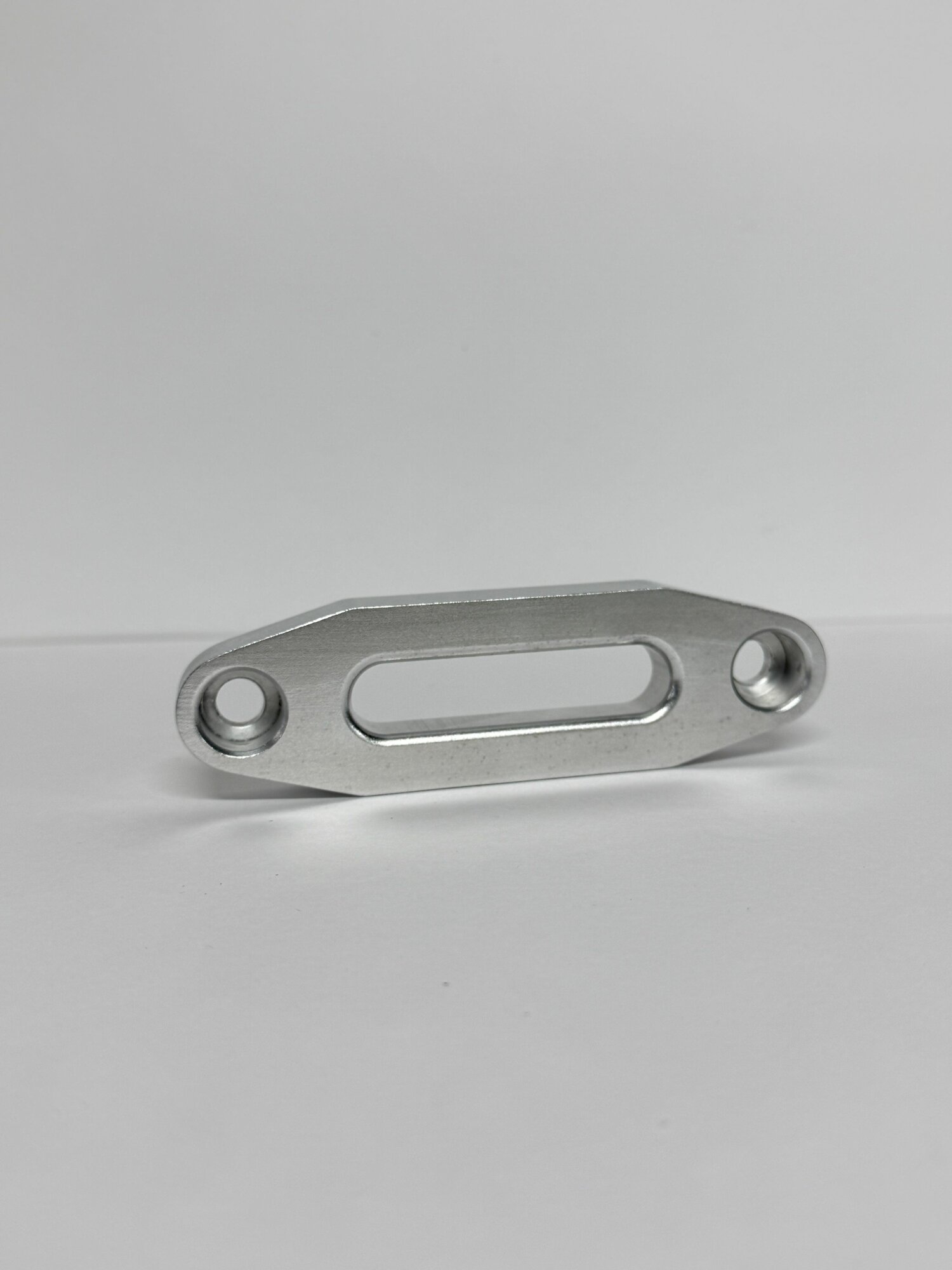 Клюз алюминиевый для 3000 LBS квадроциклов, длина общая 133 мм, между болтами 118 мм (1 шт.), 9930-К