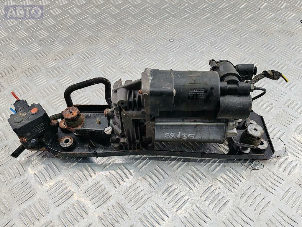 Компрессор пневмоподвески BMW 5 E60/E61 (2003-2010)