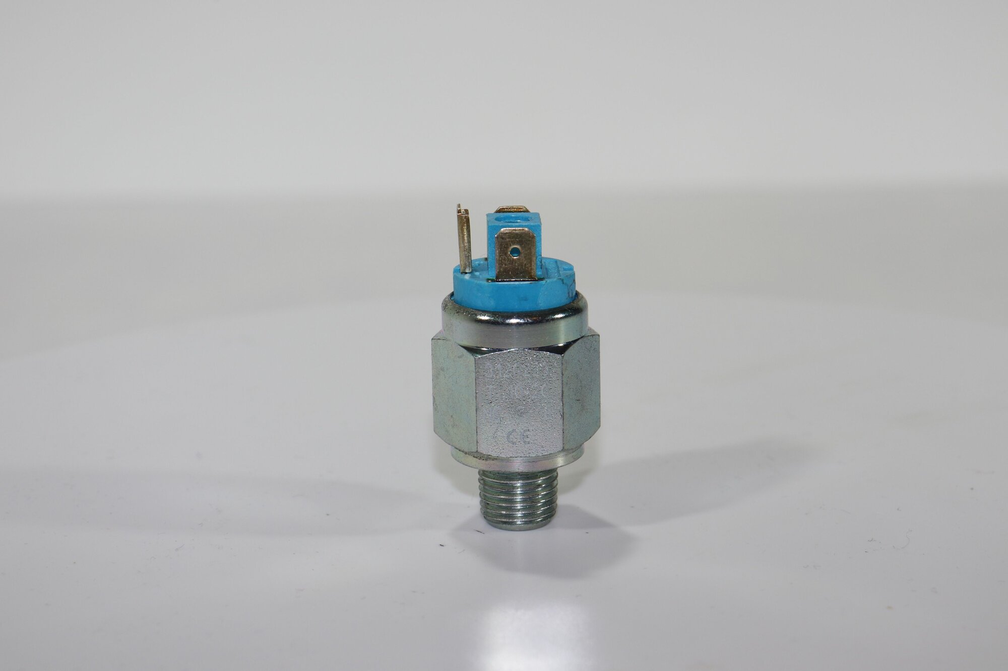 Датчик давления Euroswitch 3120223 (NC- нормально-закрытый, 1/4' BSPT (конич.), FKM - VITON, диапазон 10-20 bar.)