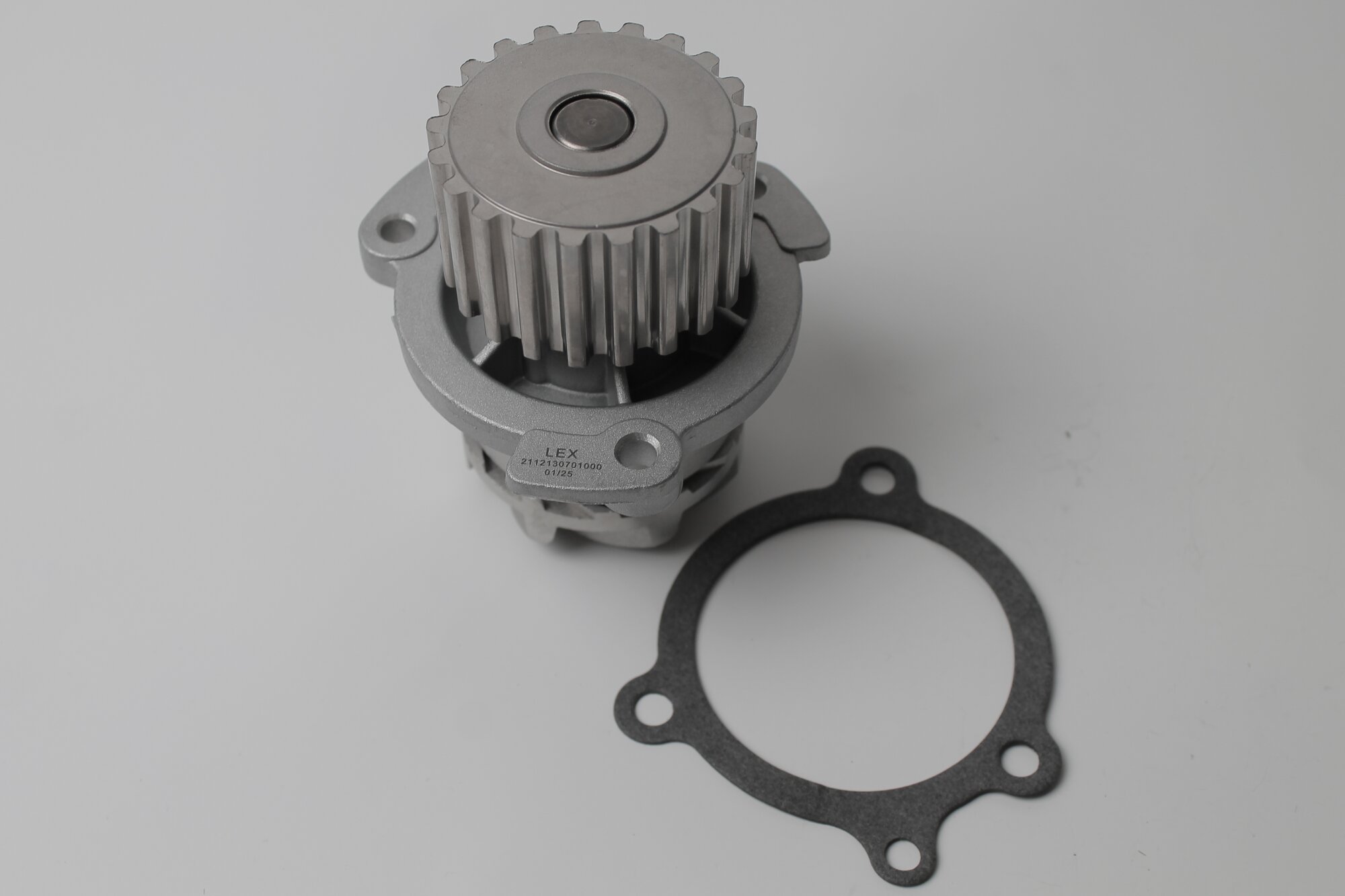 Насос водяной помпа двигателя LADA Kalina, Priora, Granta ВАЗ 2110, 2111, 2112, 1.5