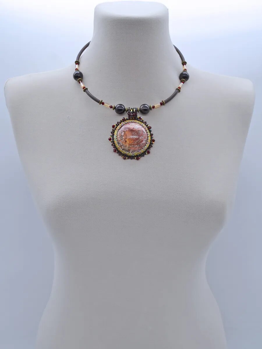 Чокер, кристаллы Swarovski, кристалл, гранат, яшма