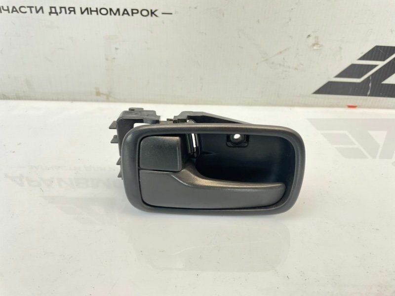 Ручка двери внутренняя Mitsubishi Outlander 2004 MR627178 CU2W 4G63, передняя левая (с пробегом)
