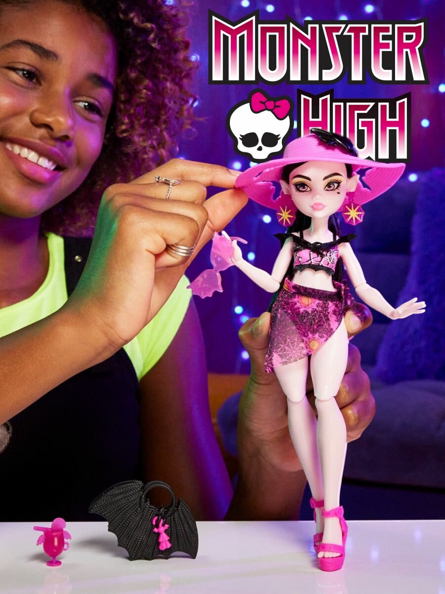 Шарнирная кукла Monster High Остров Страха HRP66 Дракулаура Монстер Хай Mattel