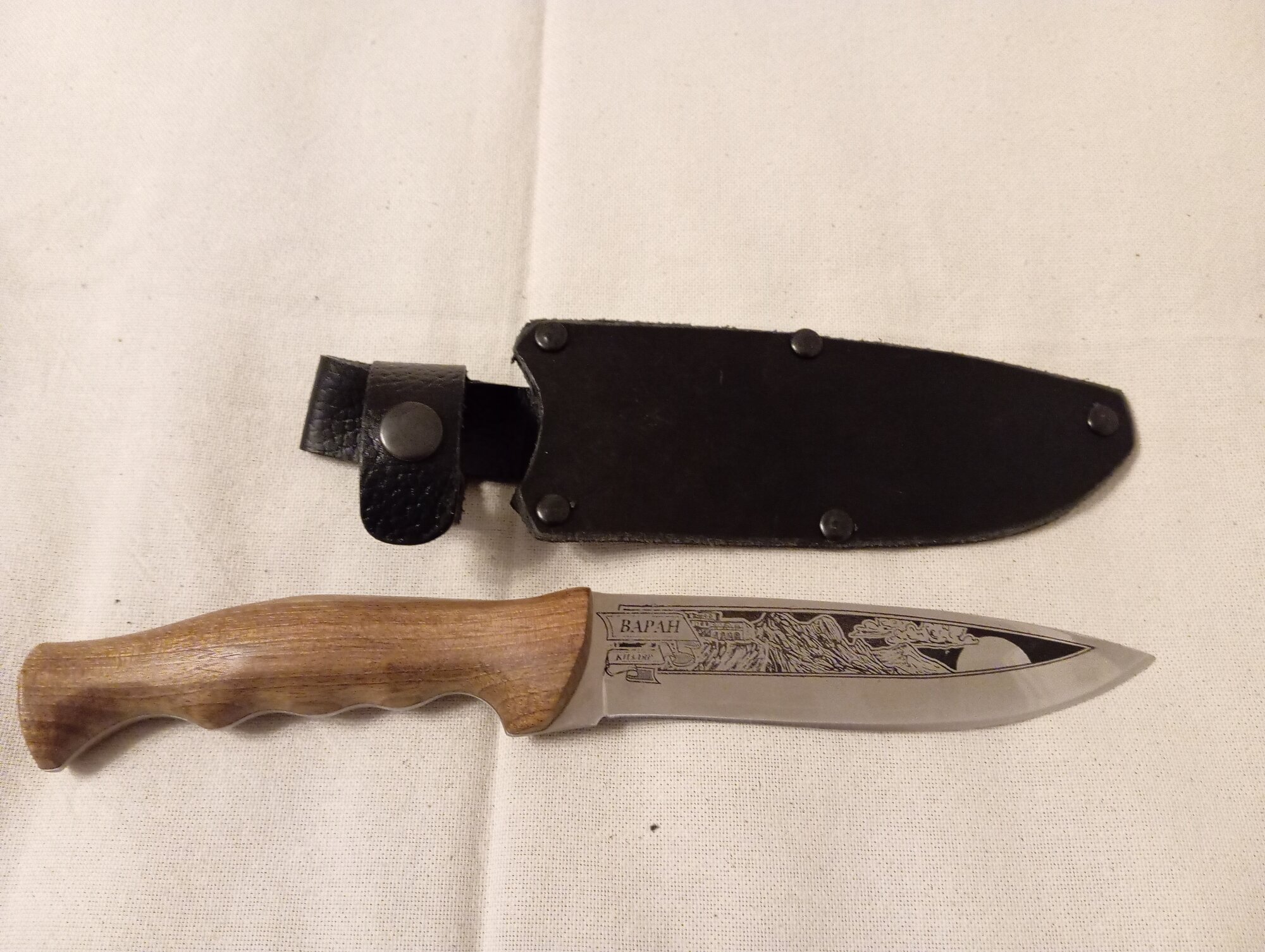 Нож походный с кобурой "Варан", 28см