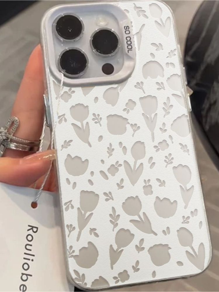 Чехол на Айфон 16 про макс / IPHONE 16 PRO MAX белый с принтом Цветы противоударный