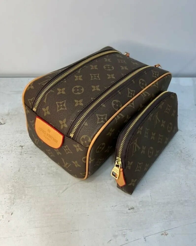 Louis Vuitton Косметичка дорожная