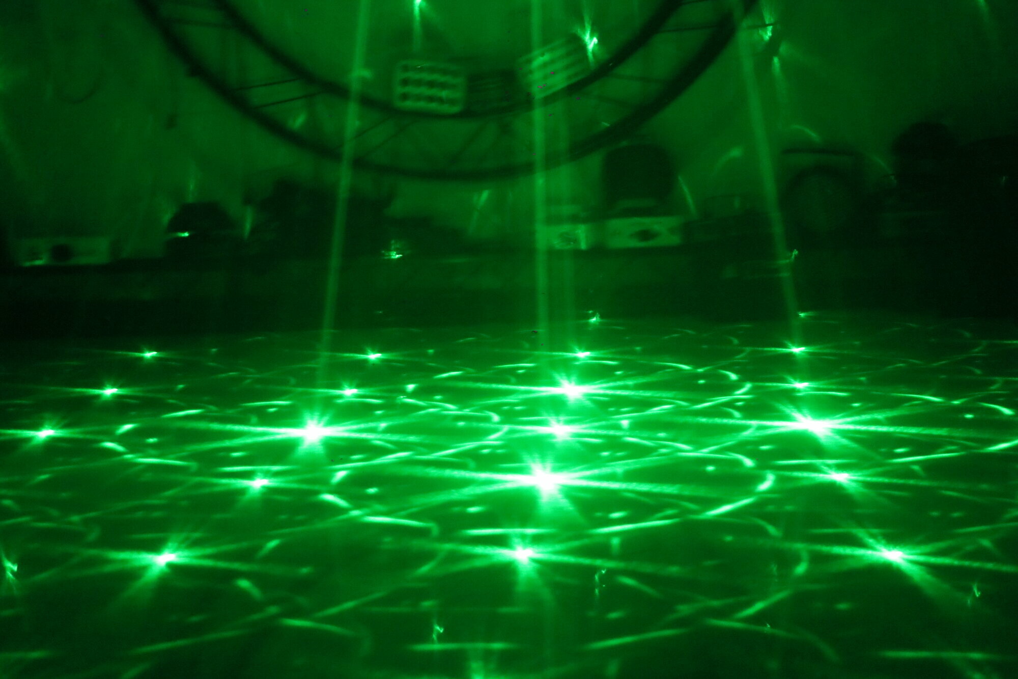 Светомузыка / Pattern Laser 3in1+пульт ДУ. 3 прибора в одном супер компактном корпусе!
