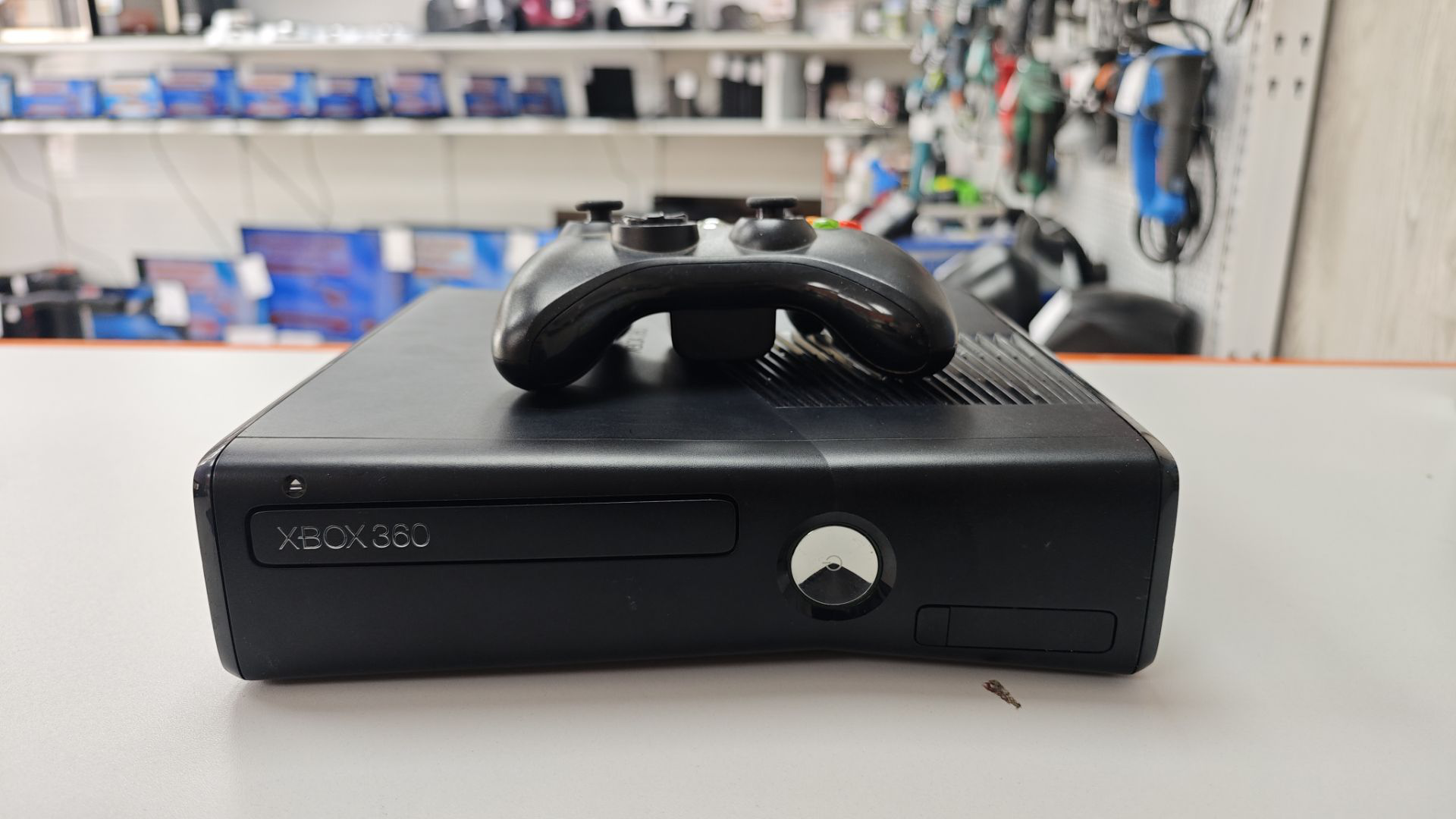Игровая приставка Microsoft Xbox 360 S 120ГБ HDD