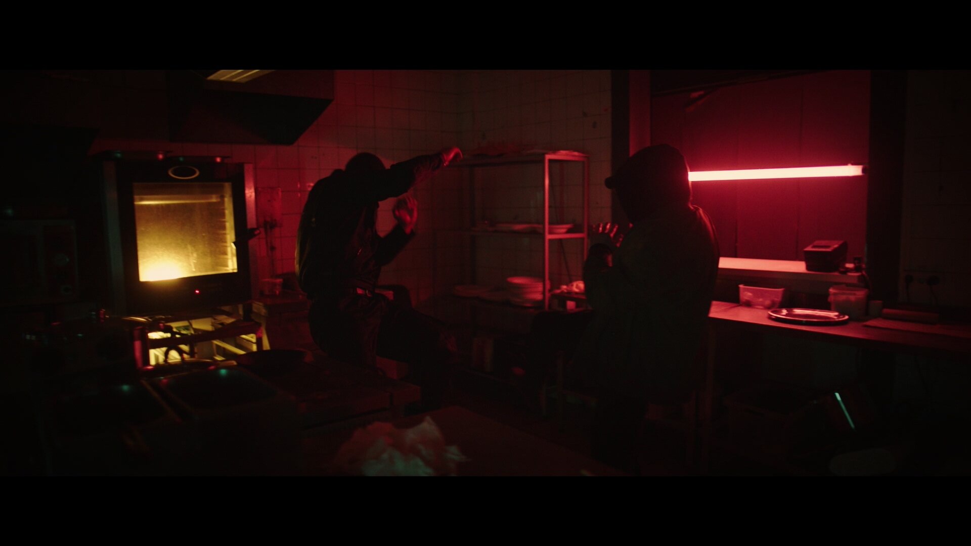 She Sees Red, Все страны — фото 1