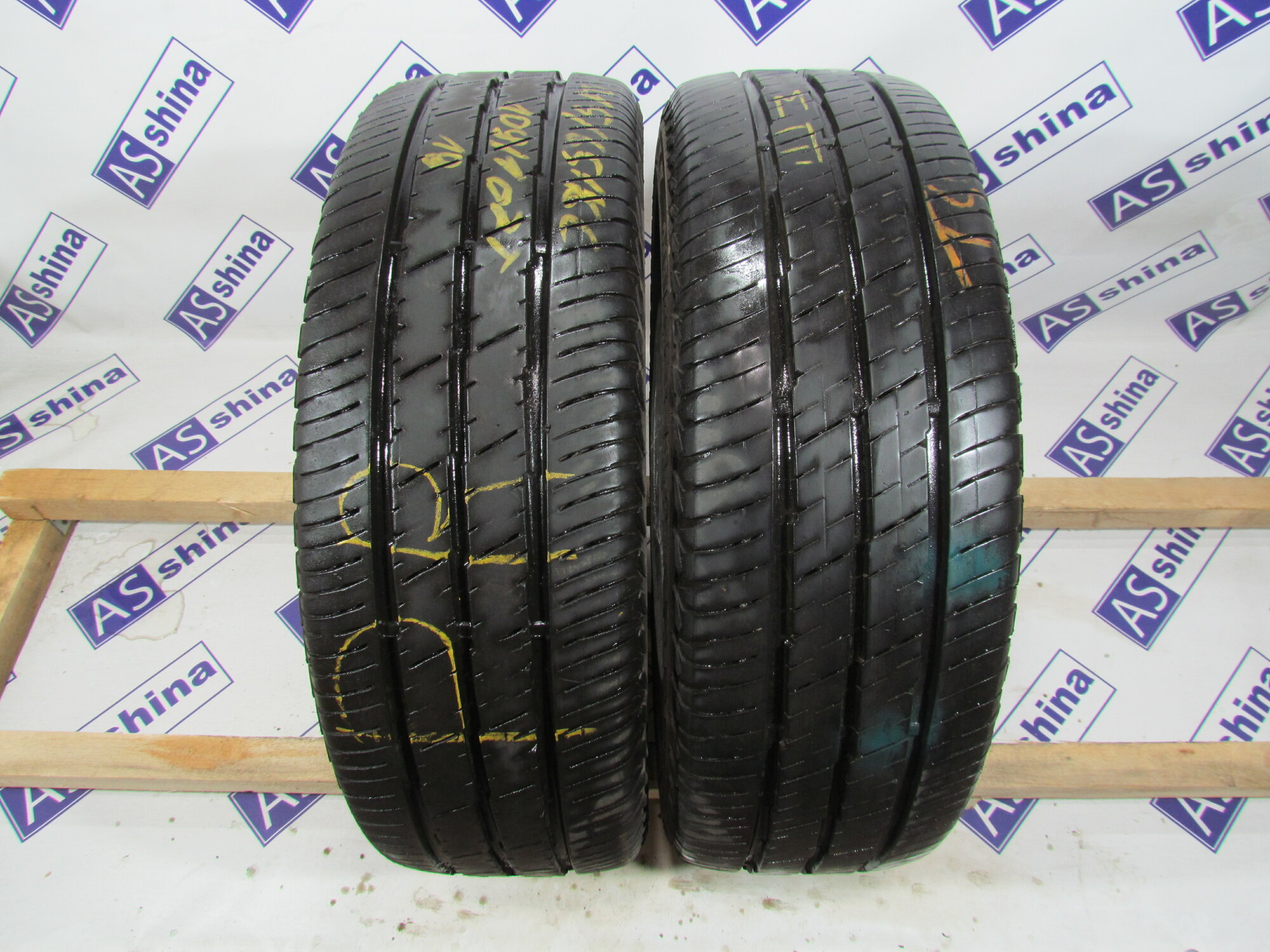 Комплект (2 шт) Continental Vanco 2 215 65 R16 C летние БУ шины 5-10% износ , артикул 0014040