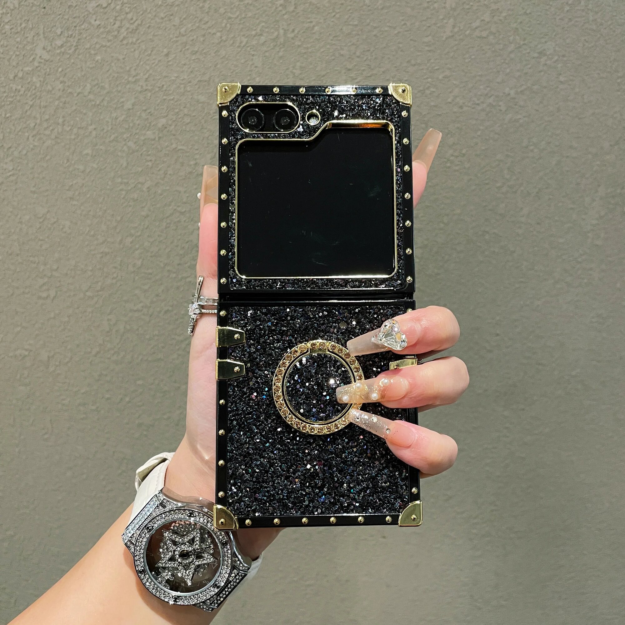 Блестящий чехол для Samsung Galaxy Z Flip6, черный