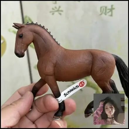 Игрушечная лошадь реалистичная ферма Schleich