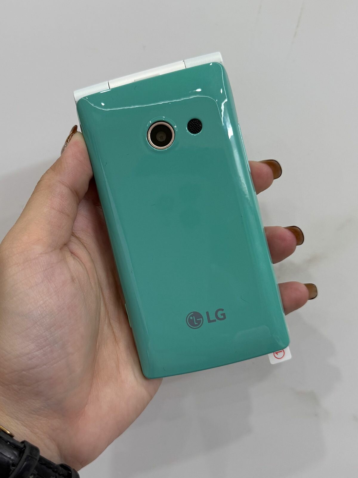 LG Мобильный телефон F440, зеленый