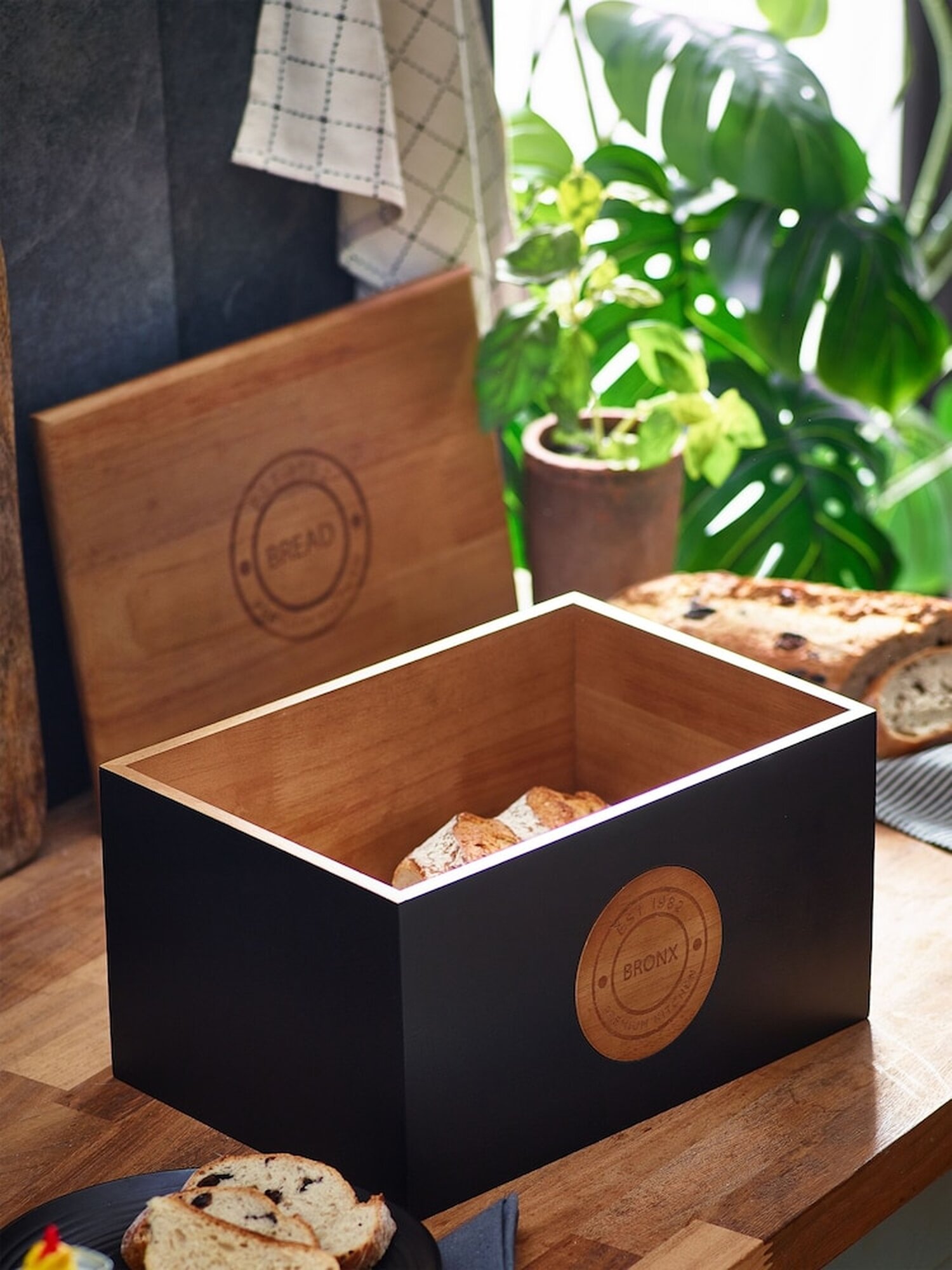 Хлебница NEXT Bronx, металл, дерево, 19x24 см, с разделочной доской