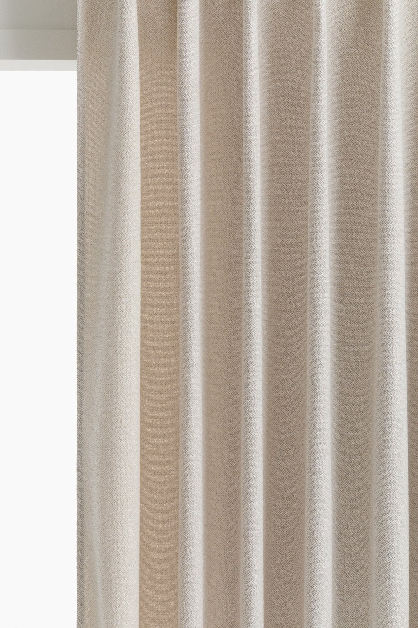 Широкая штора-букле H&M, полиэстер, размер 250x300 см, цвет бежевый