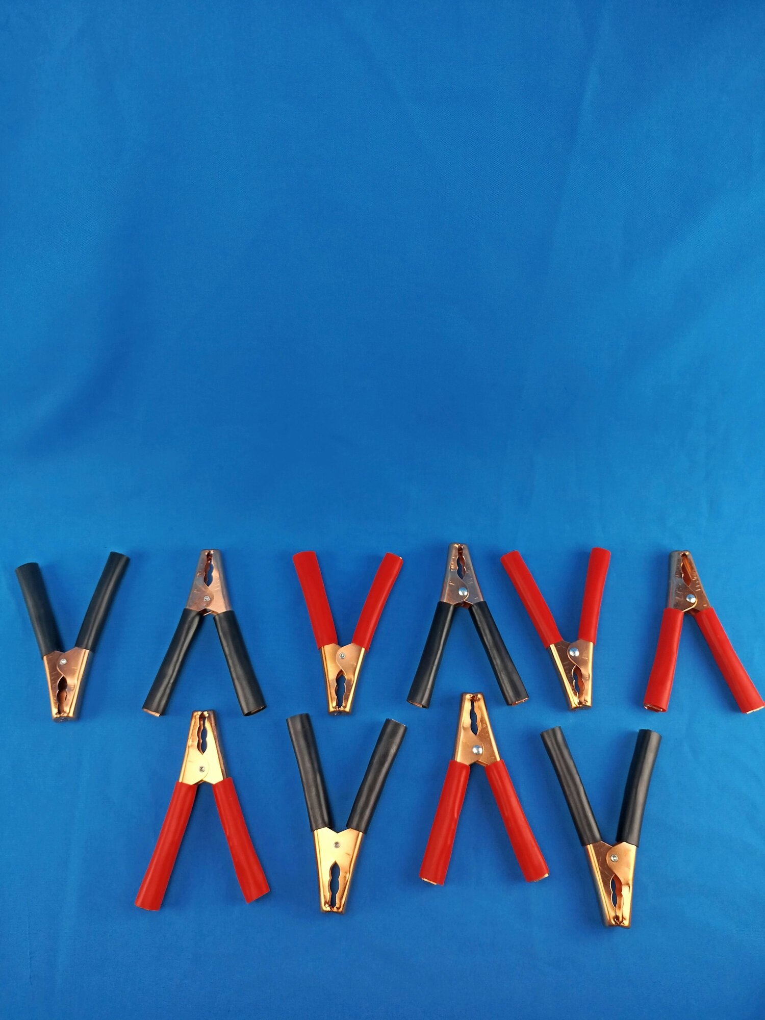 Зажимы проводов прикуривания (крокодилы) "AIRLINE" 300А (14,5х11см) (10шт)