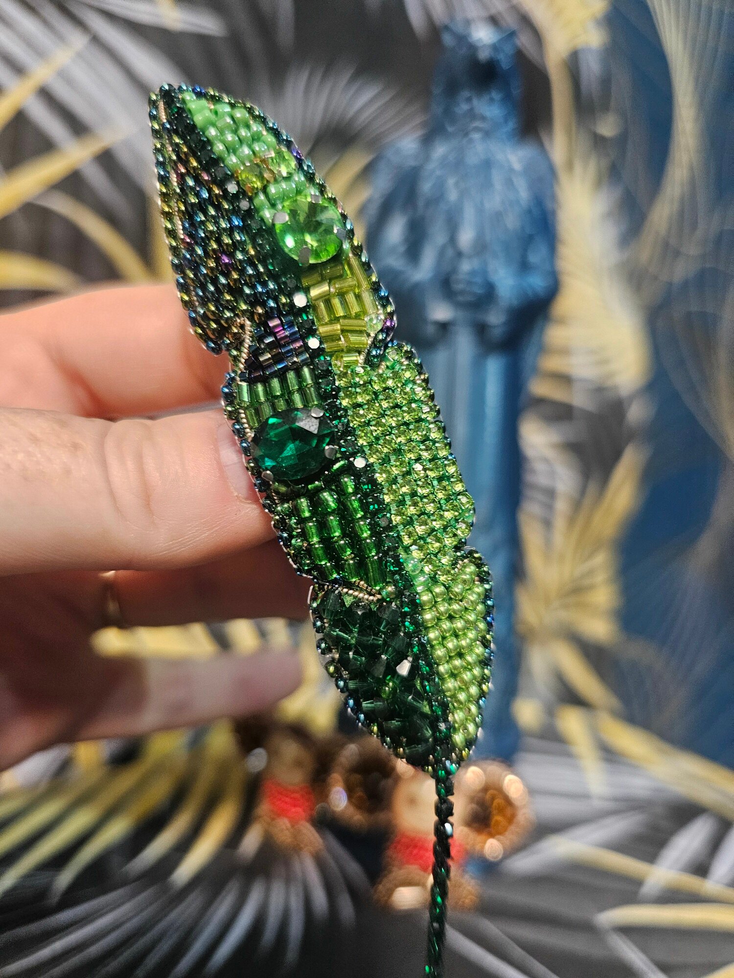 Брошь, стразы