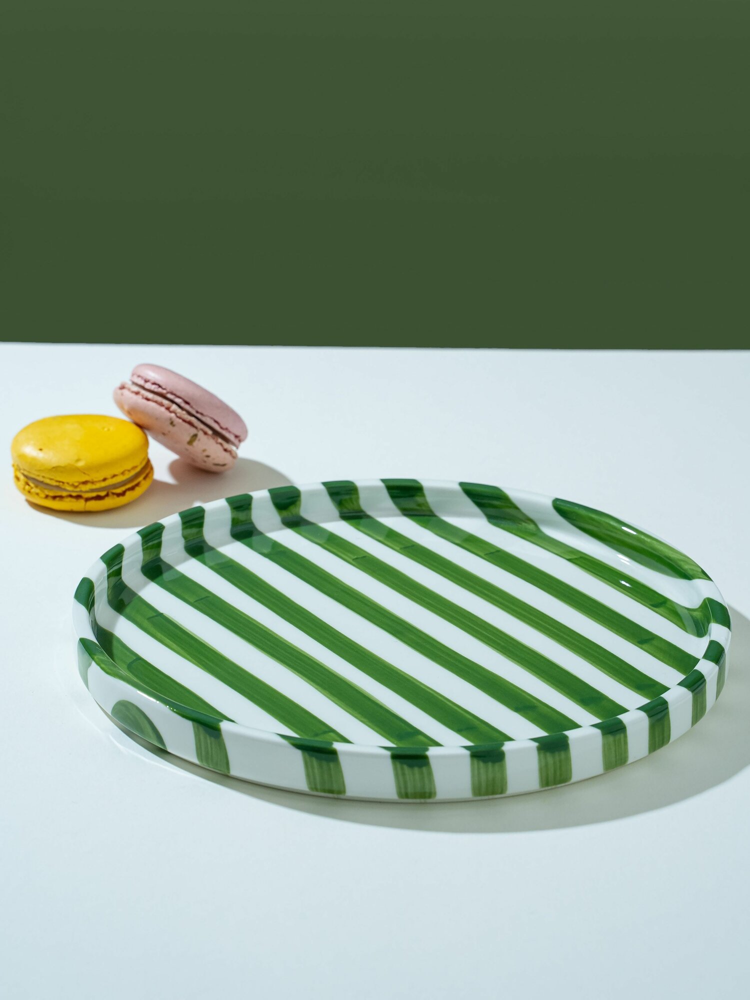 Тарелка, керамическая, белая и зеленая, для СВЧ и посудомойки