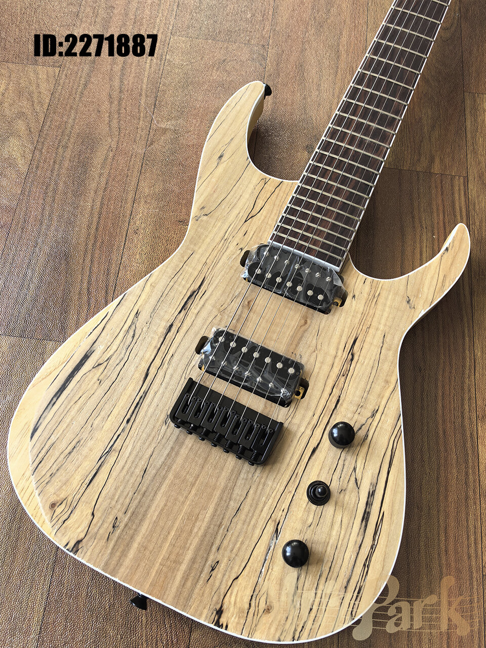 Электрогитара (идентичная модель ESP ) со скелетным змеем и рисунком