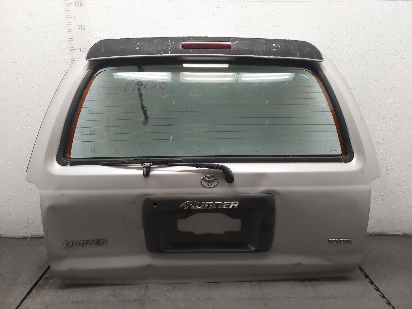 Крышка (дверь) багажника Toyota 4 Runner Б/У