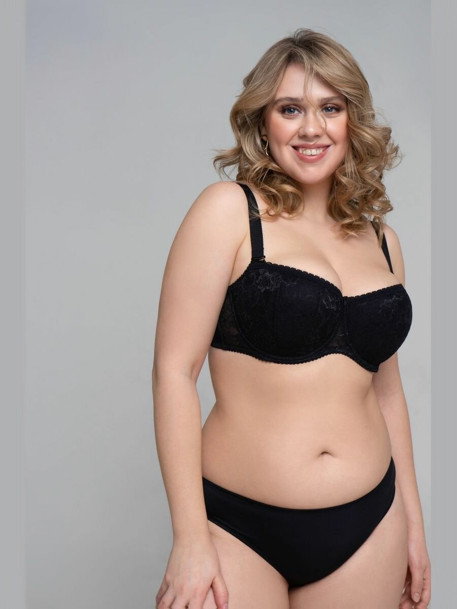 Бюстгальтер Чашка балконет на поролоне с кружевом