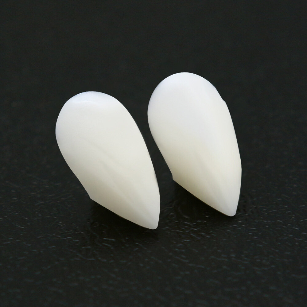 Клыки вампира Клыки вампира Зомби зубные протезы Аксессуары для косплея Хэллоуин Декор для вечеринок Материал: Резин Specification: 13mm, 15mm, 17mm, 19mm твердый клей(по желанию) Цвет: близкий к цвету обычных зубов 1* Пара Клыков Вампира