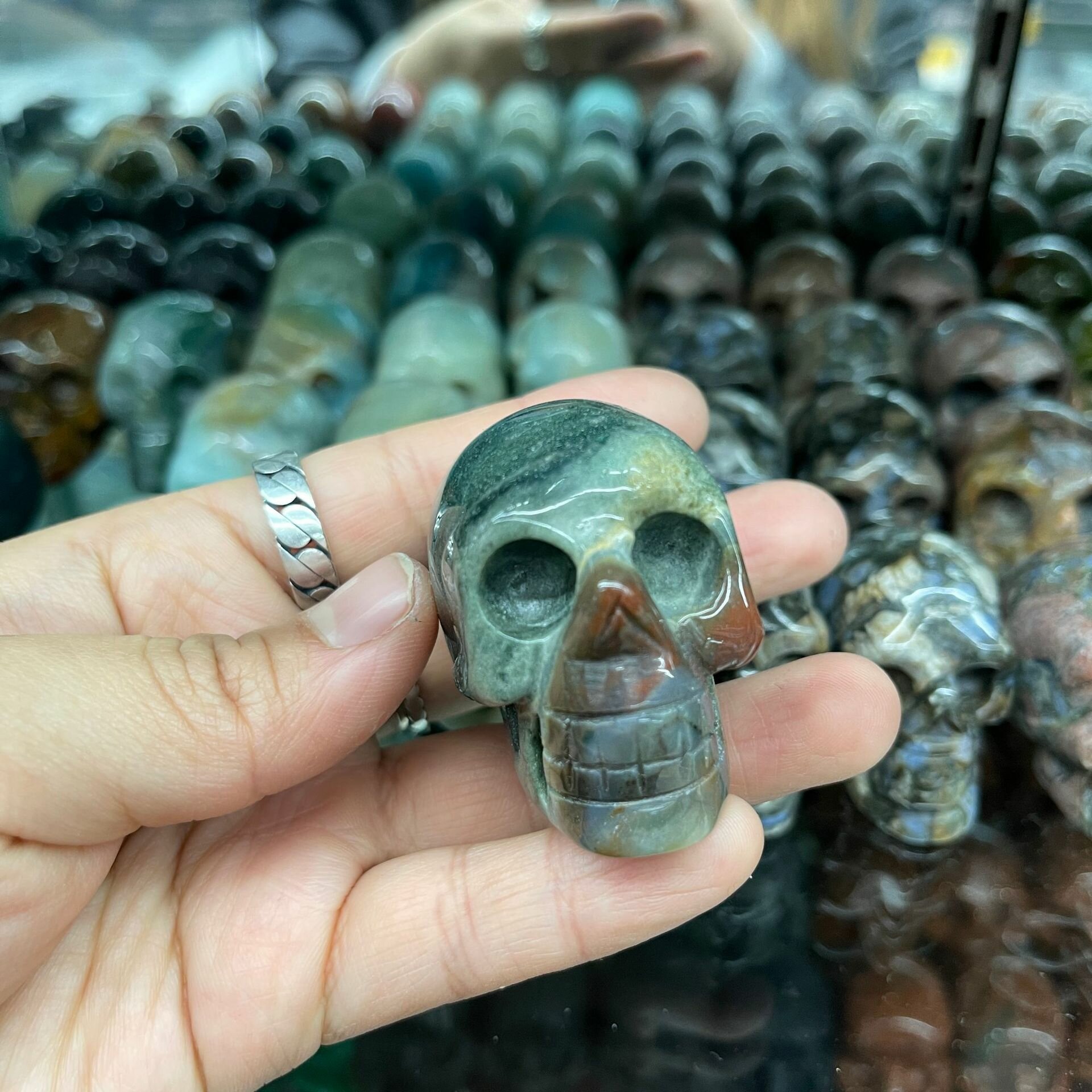 2inch Нефритовый Резной Череп Натуральный Необработанный Камень Полированный Призрачный Голова Хэллоуинское Украшение Кристальный Череп Орнамент