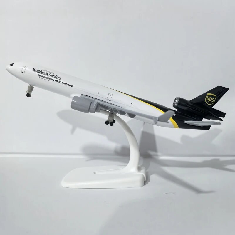 Металлическая модель самолета McDonnell Douglas MD-11 JASONTUTU