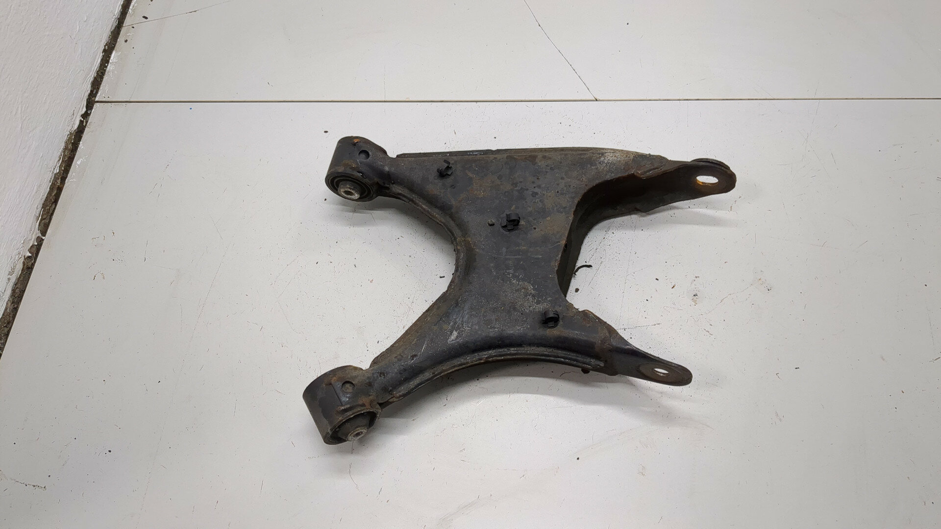 Рычаг подвески правый задний BMW 7 E38 Б/У