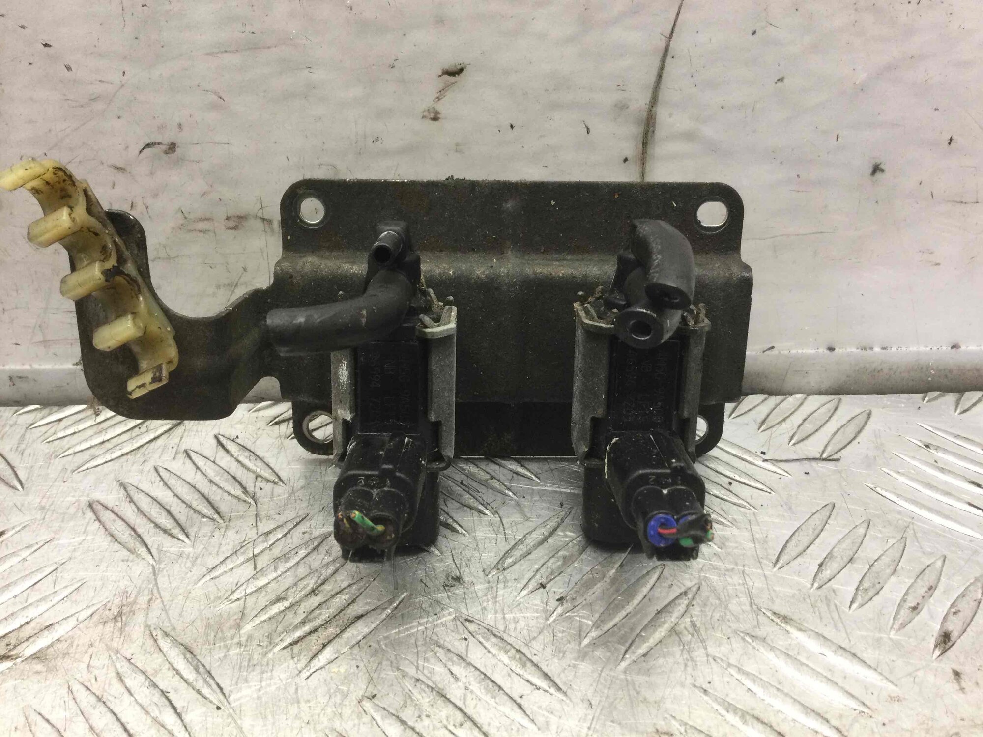 Б/У Клапан электромагнитный Ford Focus 2 поколение (2005-2008) 2008 г.