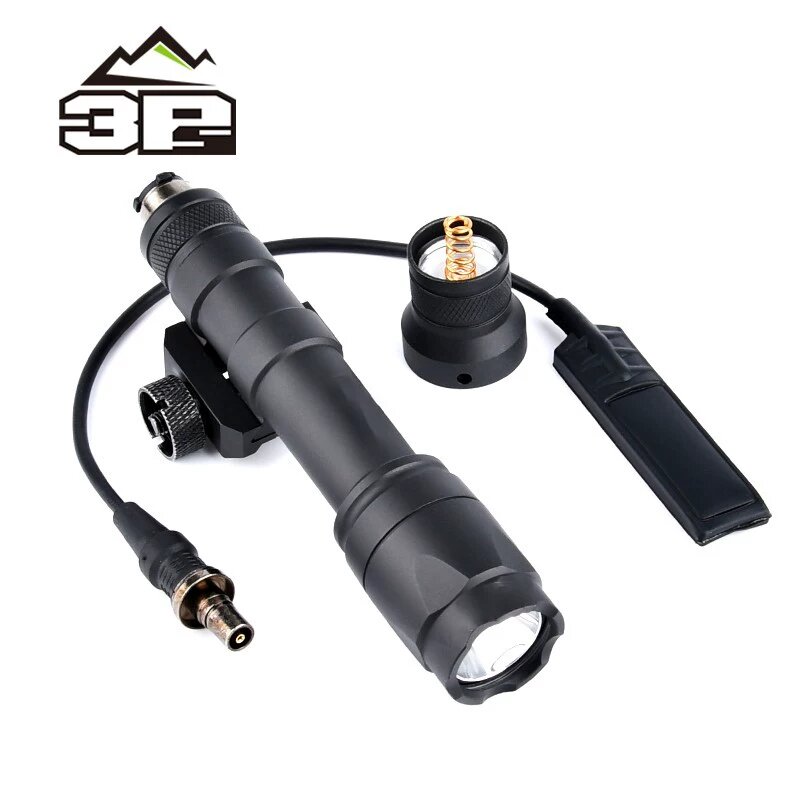 M600C chernyj takticheskiy LED fonaрь bez vyrezki