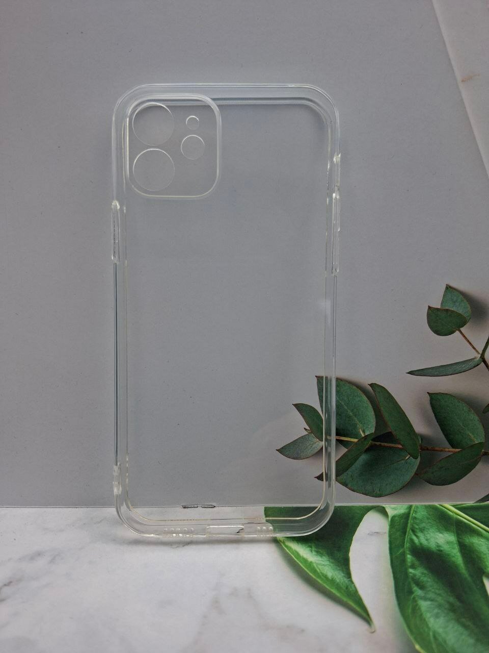 Силиконовый чехол на iPhone 12 защитный