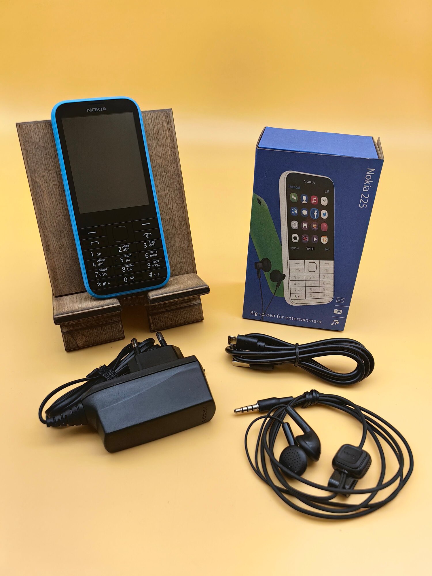 Мобильный кнопочный телефон Nokia 225 Dual Sim, Голубой/черный