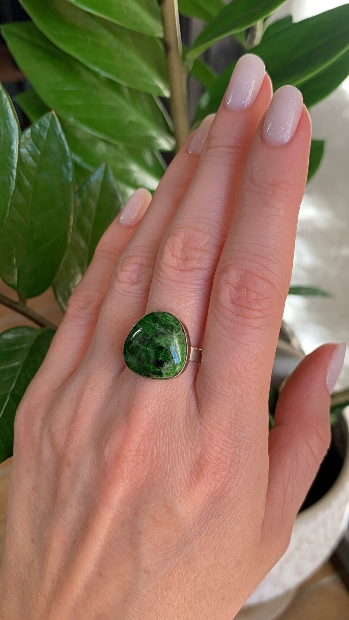 Кольцо, хромдиопсид