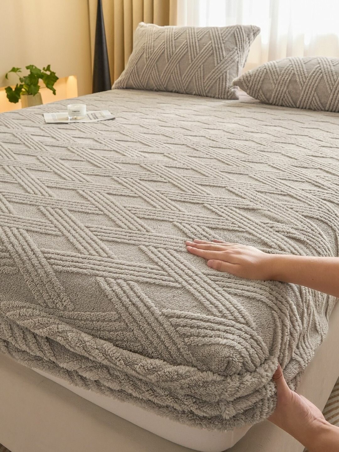 Наматрасник из тафтингового велюра Утепленный чехол на матрас с жаккардовым узором и подогревом