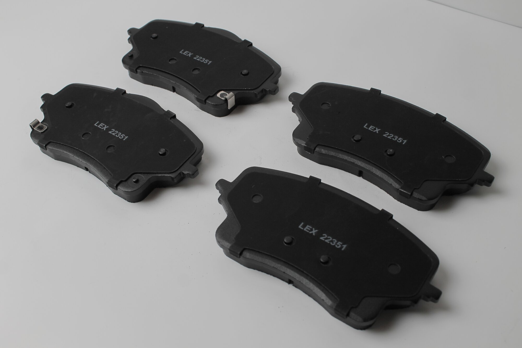 Тормозные колодки передние дисковые GEELY Monjaro 21-