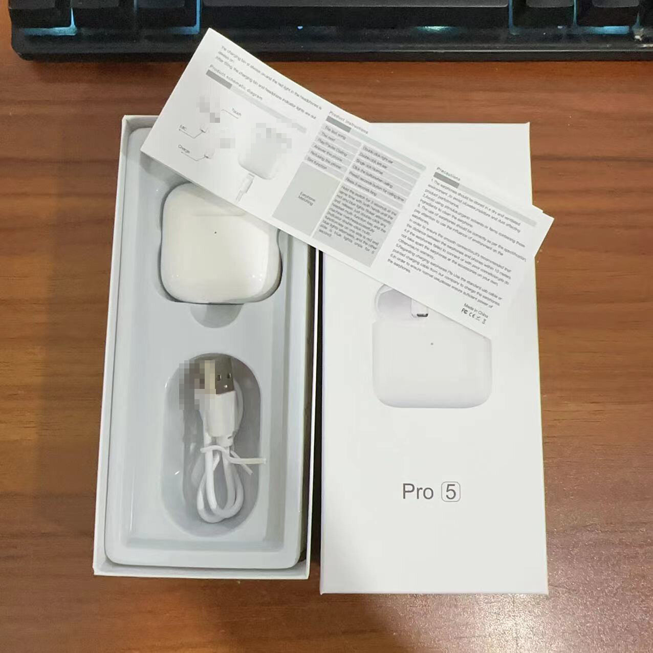 Беспроводные наушники TWS Pro5, белый цвет, с зарядным кейсом для мобильных телефонов