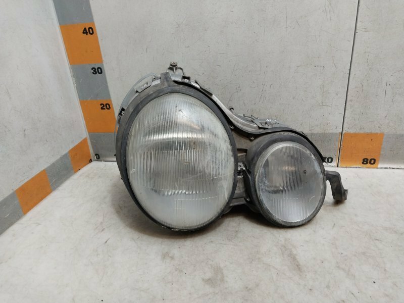 Б/У Оригинал Фара правая Mercedes-Benz E-Class 1997 W210 489454 MERCEDES-BENZ арт. A2108200461