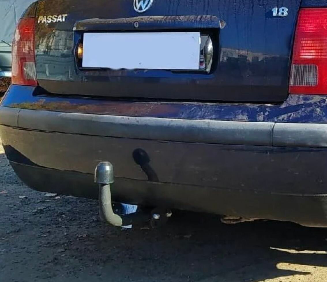 Фаркоп для Volkswagen Passat B5 седан/универсал 1996-2005 Тип шара: A. Нагрузки: 2000/75 кг, VW 30