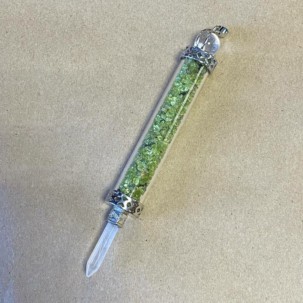 Сувенир "Магический жезл", стекло, хризолит и горный хрусталь