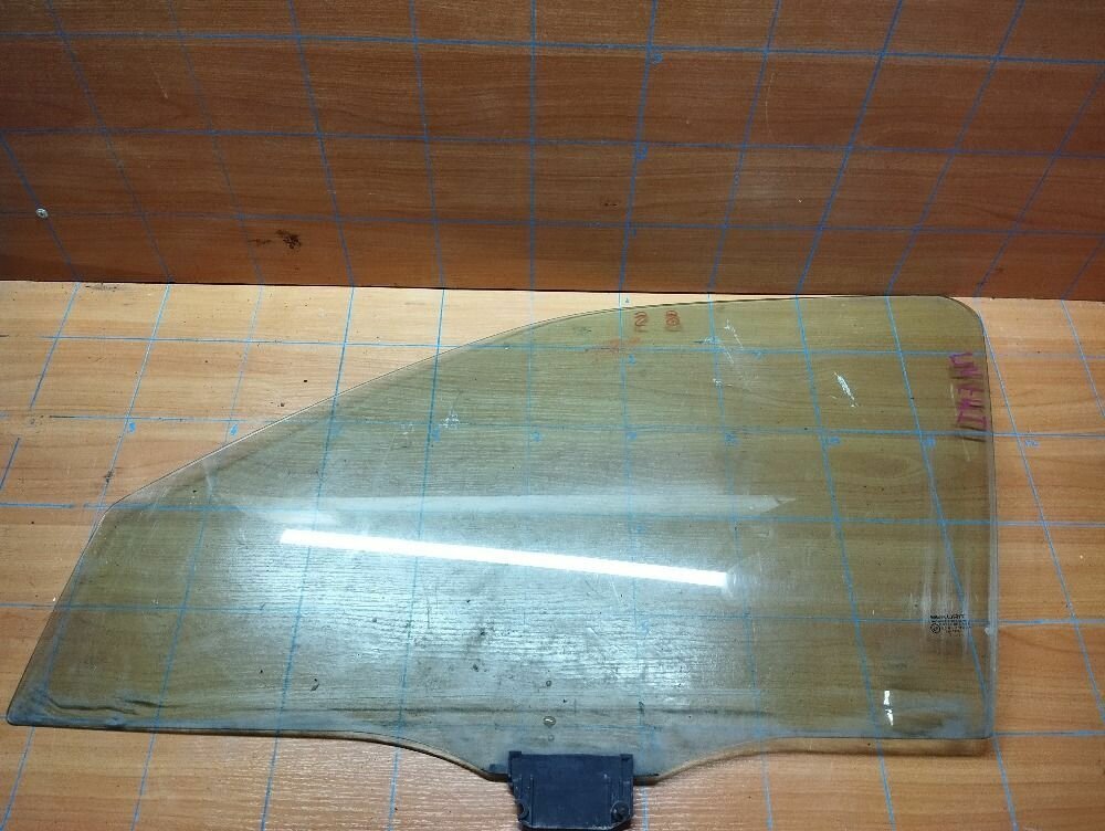 Стекло двери передней левой Форд мондео I 1,8 Б/У с пробегом