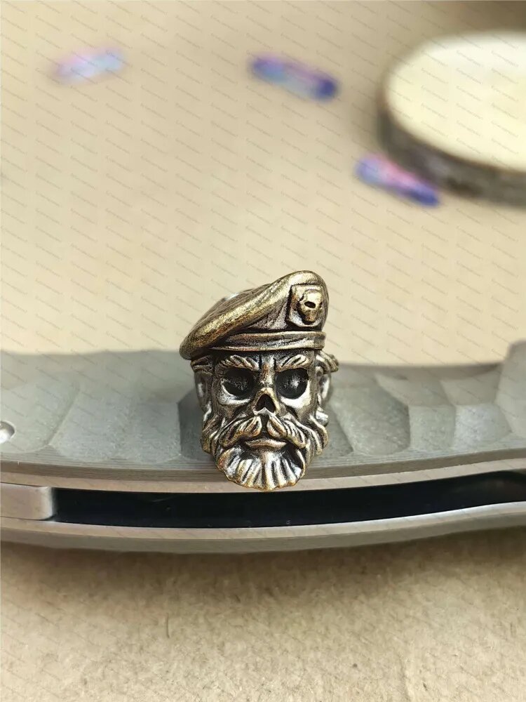 Бусина в виде черепа с беретом из латуни, для темляка, брелока, подвески, браслета