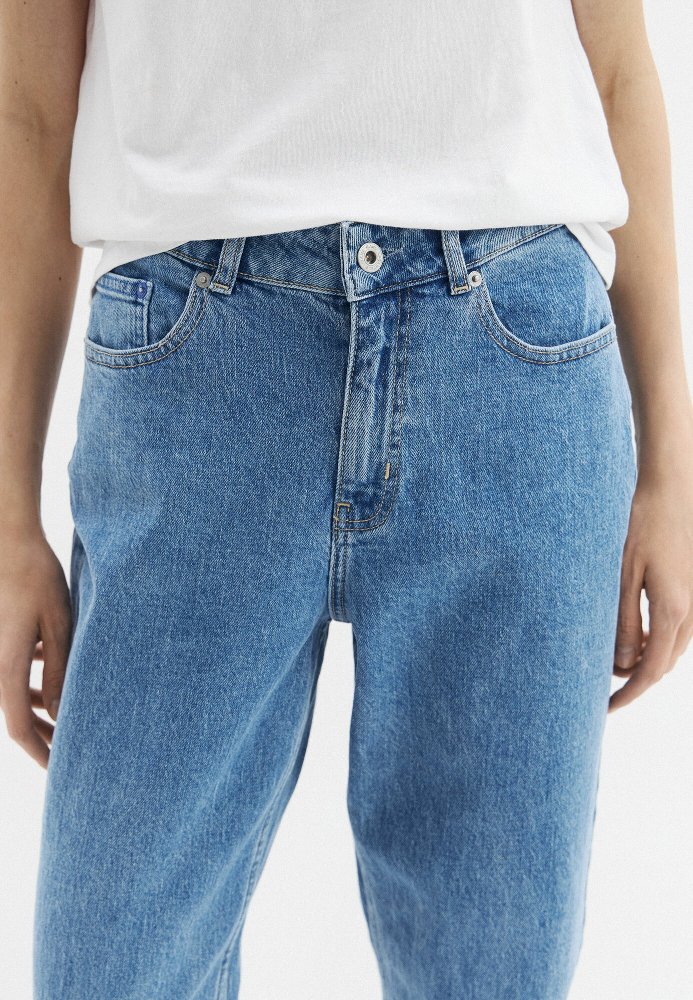 Джинсы бойфренды KARL LAGERFELD JEANS, размер 27/30, голубой — фото 1