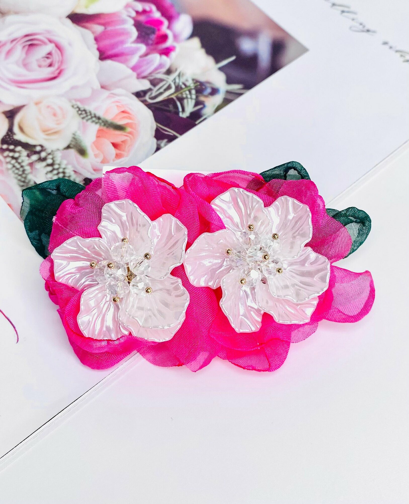 Серьги, пластик, искусственный камень