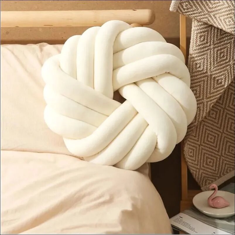 Подушка декоративная 35x35 см в современном стиле, белого цвета из полиэстера