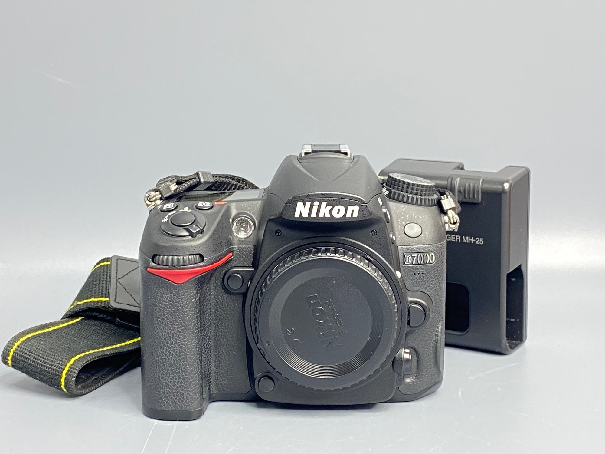 Nikon D7000 13000 кадров