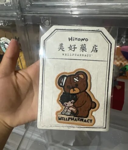 Значок Hirono Bear Glorious Pharmacy